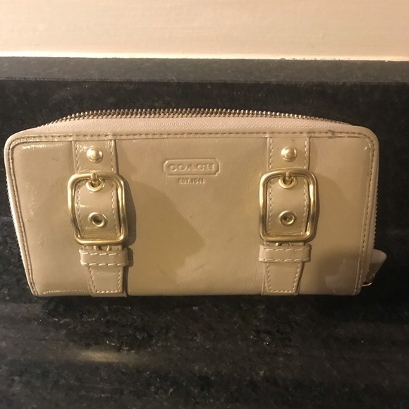Coach | Bags | Coach Patent Leather Ivory Zip Around Wallet Gold ...
